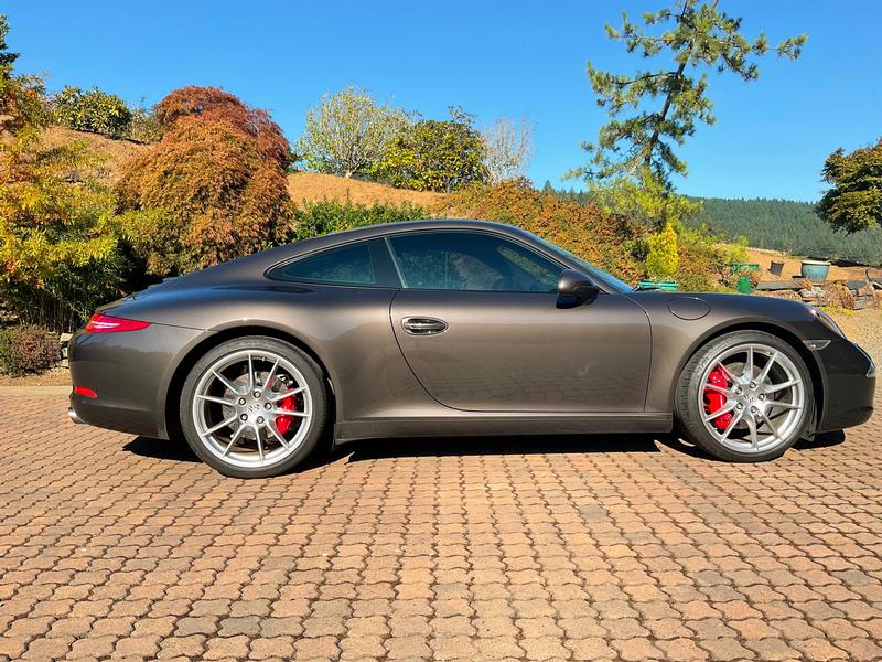 Anthracite Brown Metallic | Rennbow - The Porsche Color Wiki
