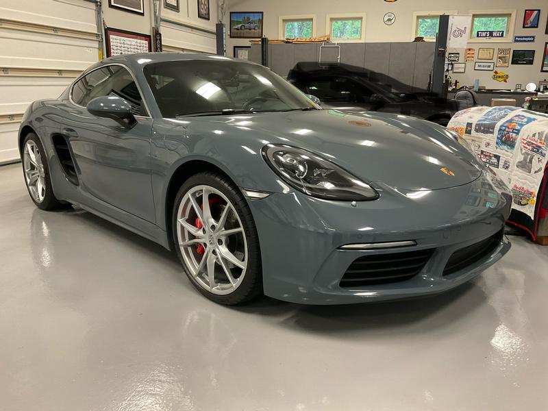 Graphite Blue Metallic | Rennbow - The Porsche Color Wiki