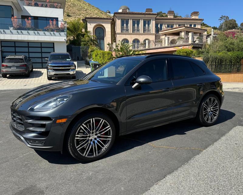 Volcano Grey Metallic | Rennbow - The Porsche Color Wiki