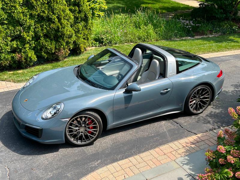 Graphite Blue Metallic | Rennbow - The Porsche Color Wiki