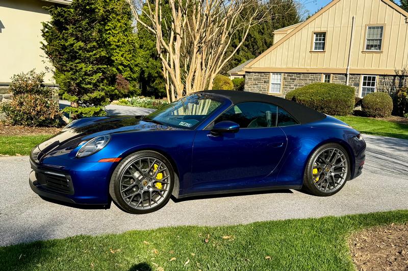 Gentian Blue Metallic | Rennbow - The Porsche Color Wiki